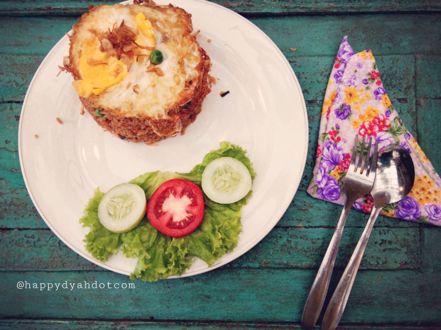 Retrorika Coffee Bar & Resto, Cafe Unik Di Batu - Happy Dyah