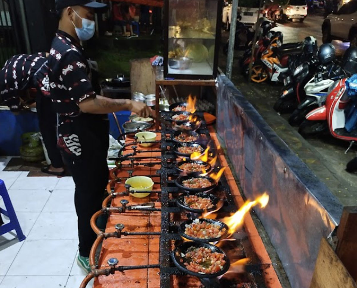 Kuliner Dekat Stasiun Malang Pintu Barat, Cek Di Sini - Happy Dyah